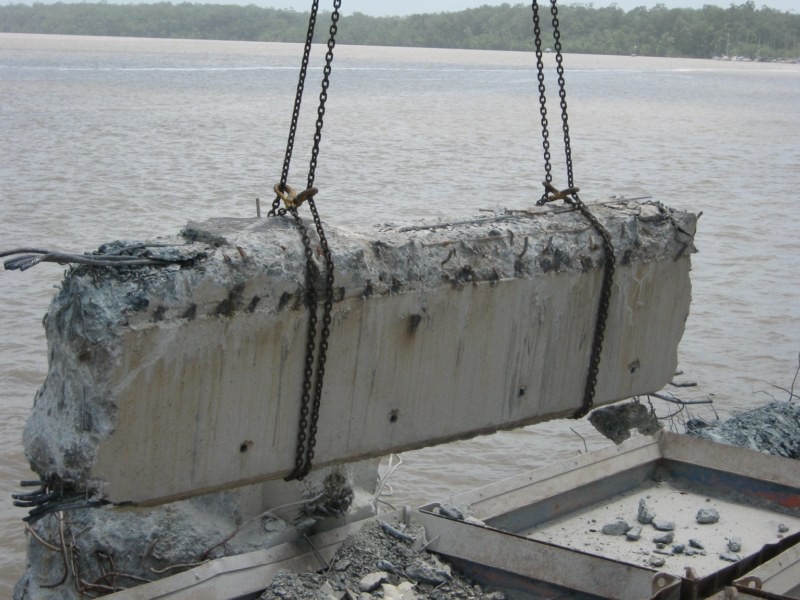 Maritime works-Dock ; Cannes degradation - Avenir Deconstruction ...